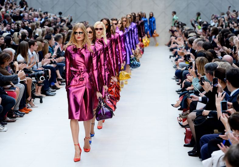 As redes sociais mudando os desfiles de moda - Vest Sul